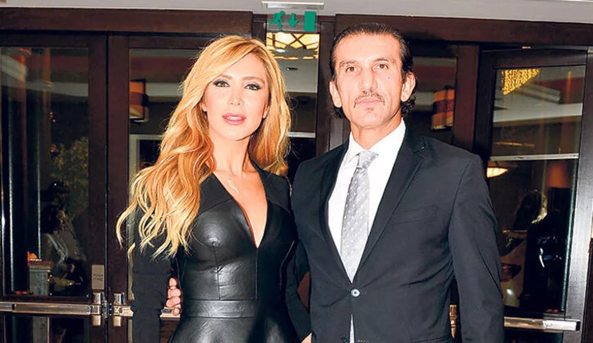 Rüştü ve Işıl Reçber çifti evliliklerinin 25’inci yıl dönümü için ...