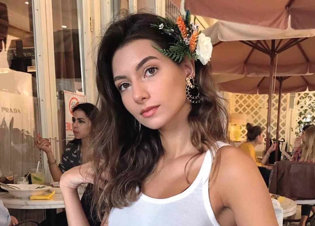 Buse İskenderoğlu: Küçükken Victoria’s Secret defilesine çıkmayı hayal ...