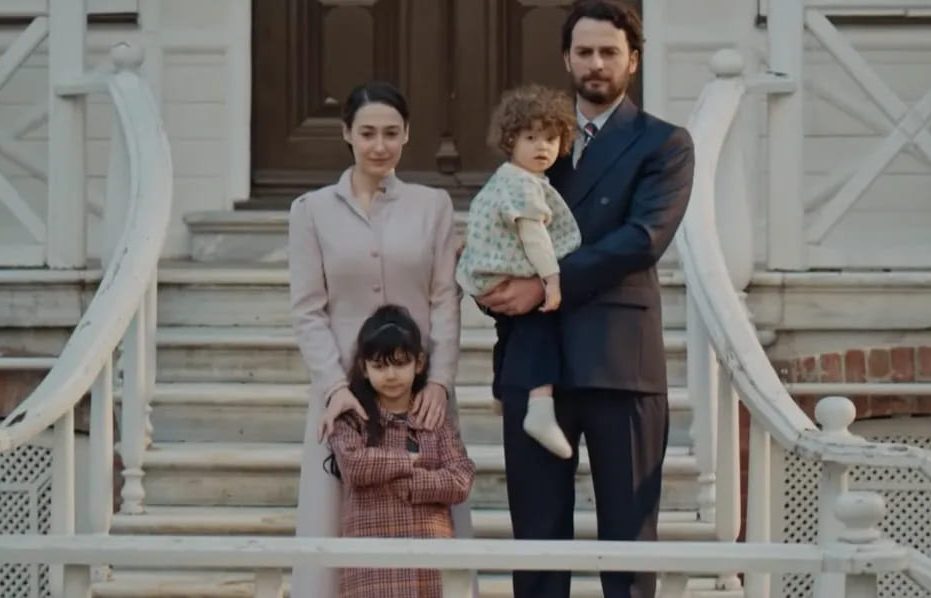 Ebru Şahin ve Birkan Sokullu’lu ‘Yüz Yıllık Mucize’ dizisinden yeni ...