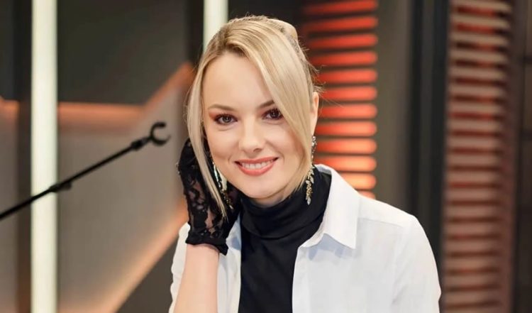 Şebnem Schaefer’dan tatil pozu! “Heykeli dikilecek kadınsın” - All Magazine